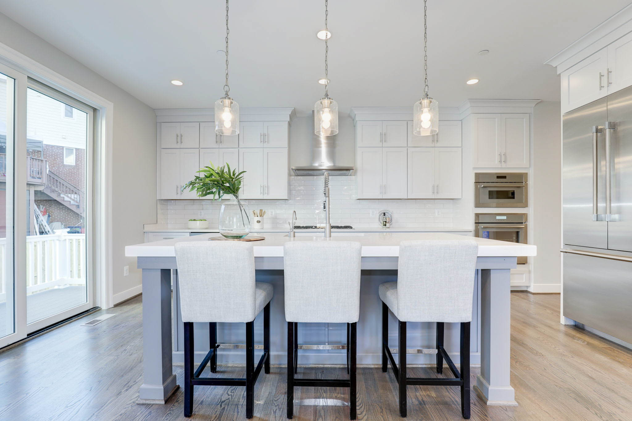 9519 Milstead Dr, Bethesda MD
